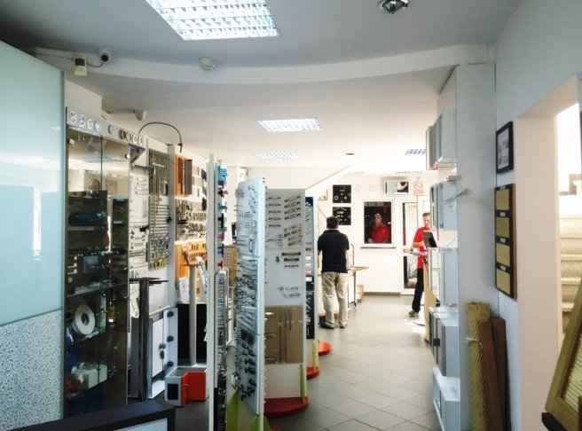 Angajare Vanzator accesorii mobilier Persoana cu abilitati comer ...